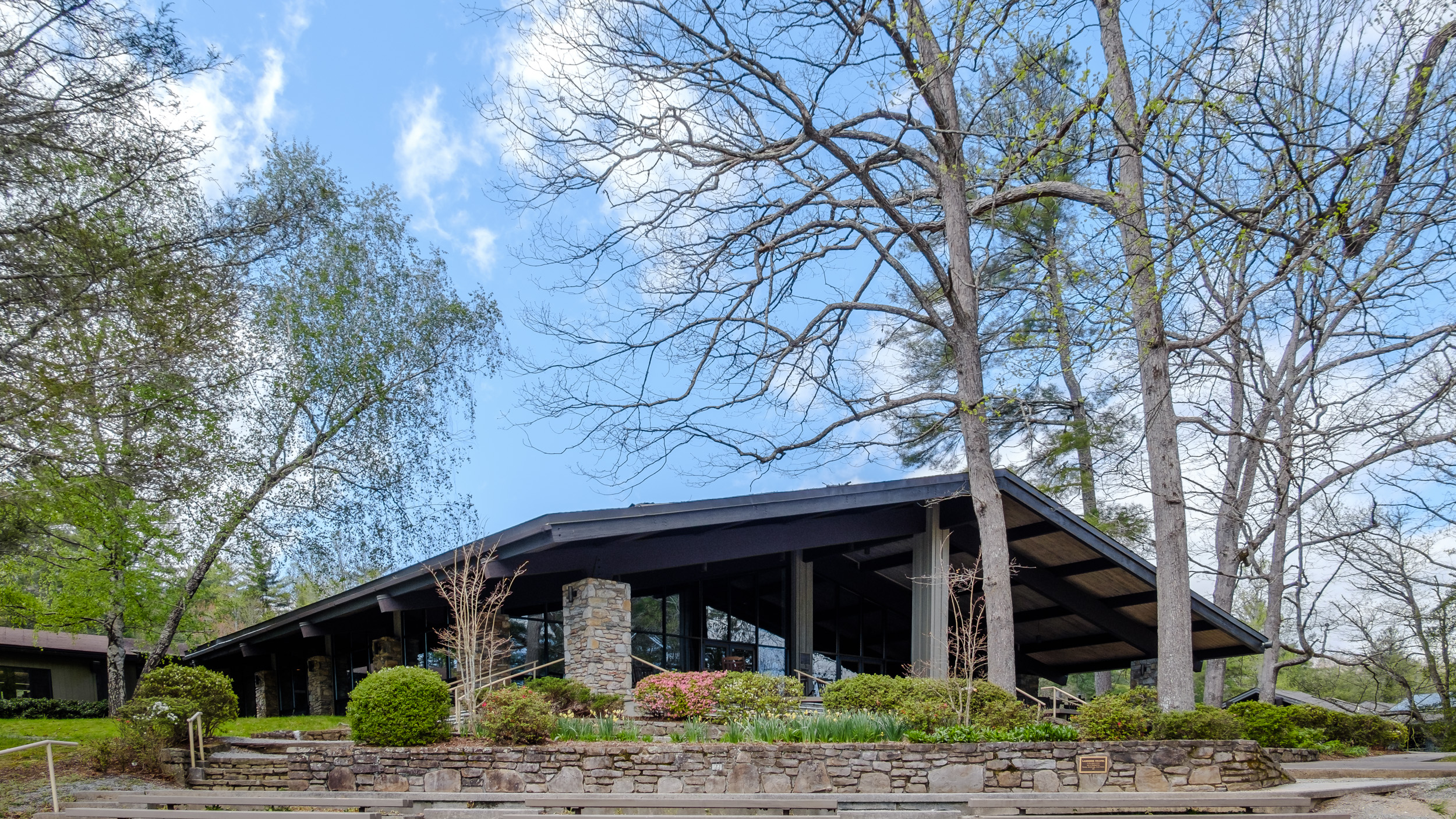 Kanuga Campus Pictures - Breakfast in America